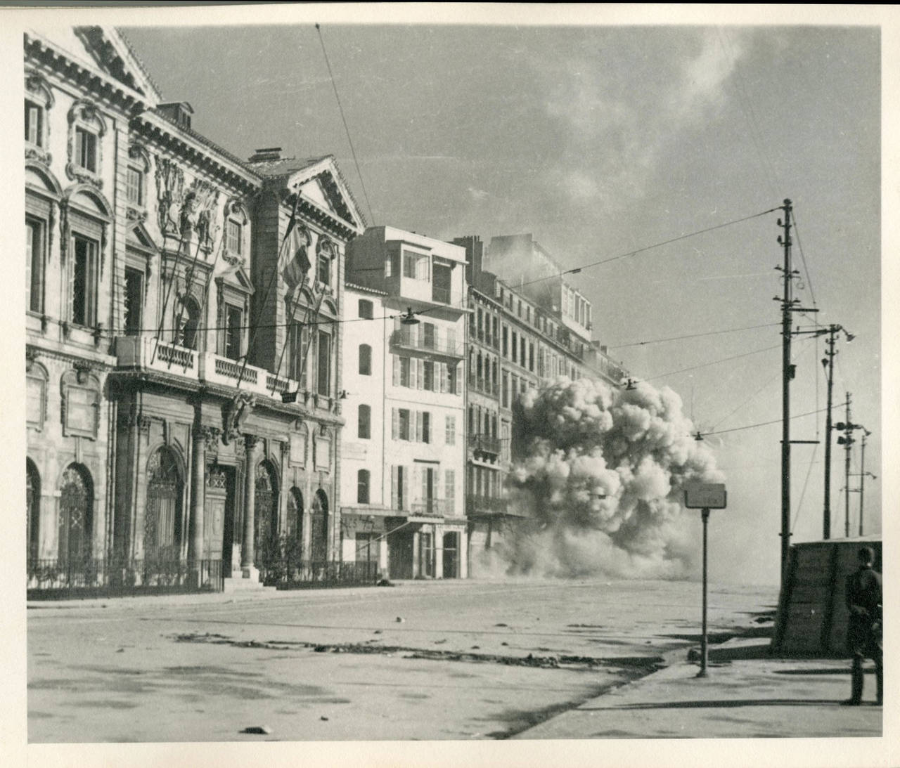 Ports d'Exil, Ports d'Attache